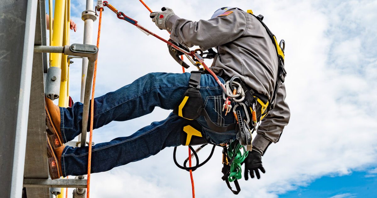 Servicios | TSS - Trabajos verticales en cuerda | Turner Industries